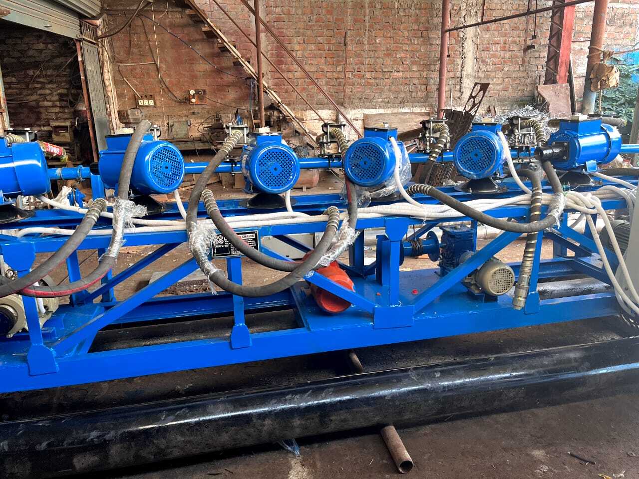 Concrete Screed Road Paver Floor Leveling Machine at 550000.00 INR in ...