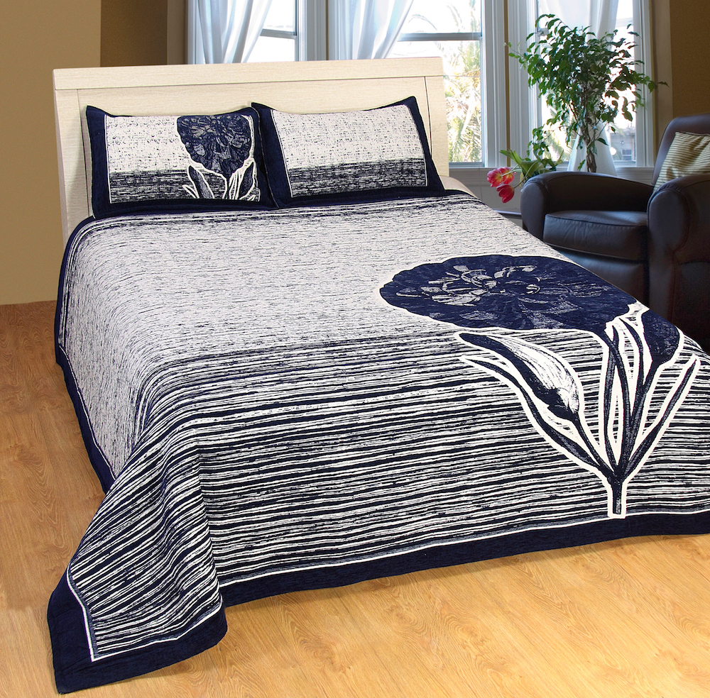 Red Antique Bed Cover at Best Price in Panipat | Mayur Home