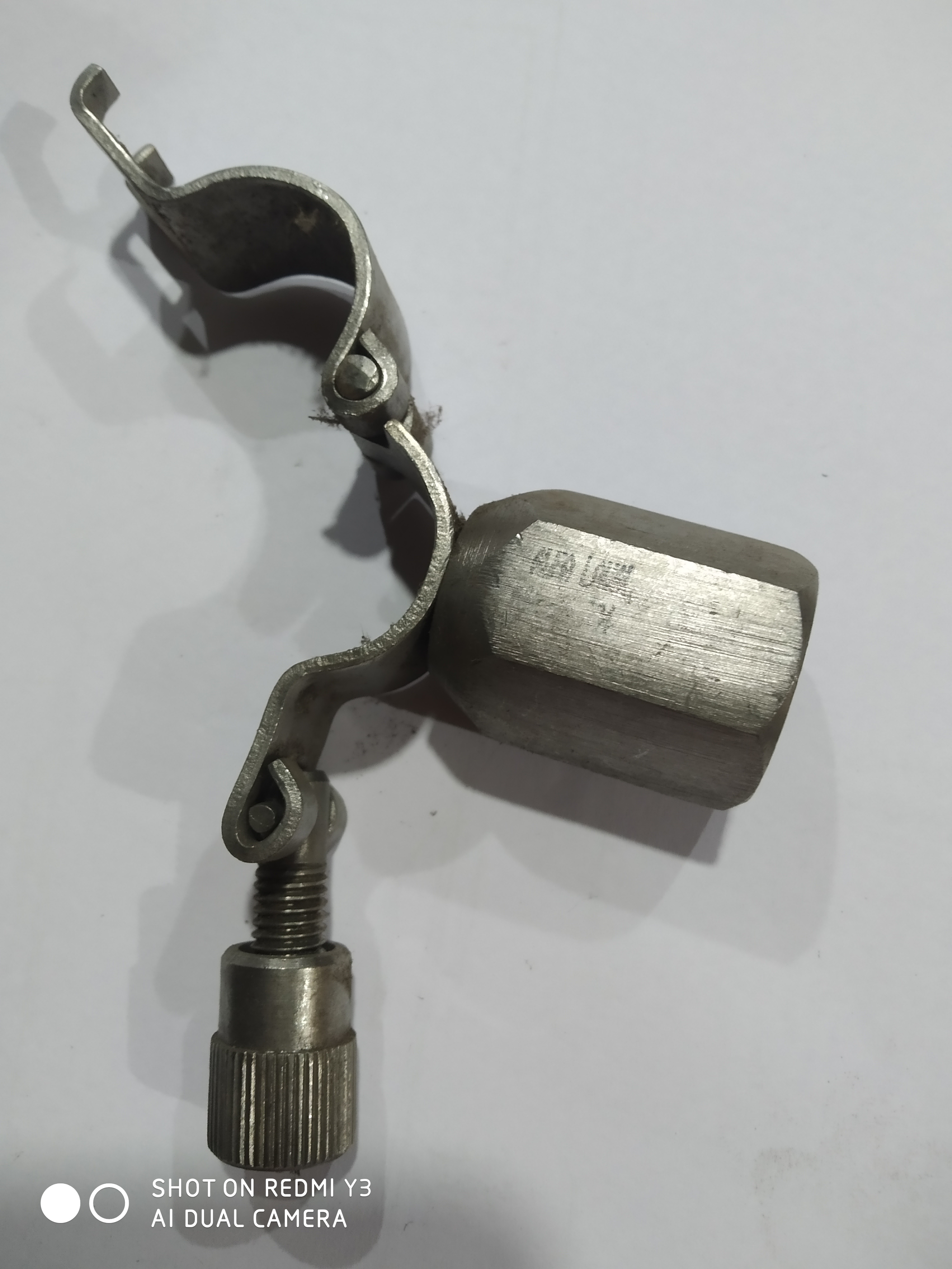 Ss 304 Pipe Holding Clamp at 295.00 INR in Kolkata | M. I. Equipments ...