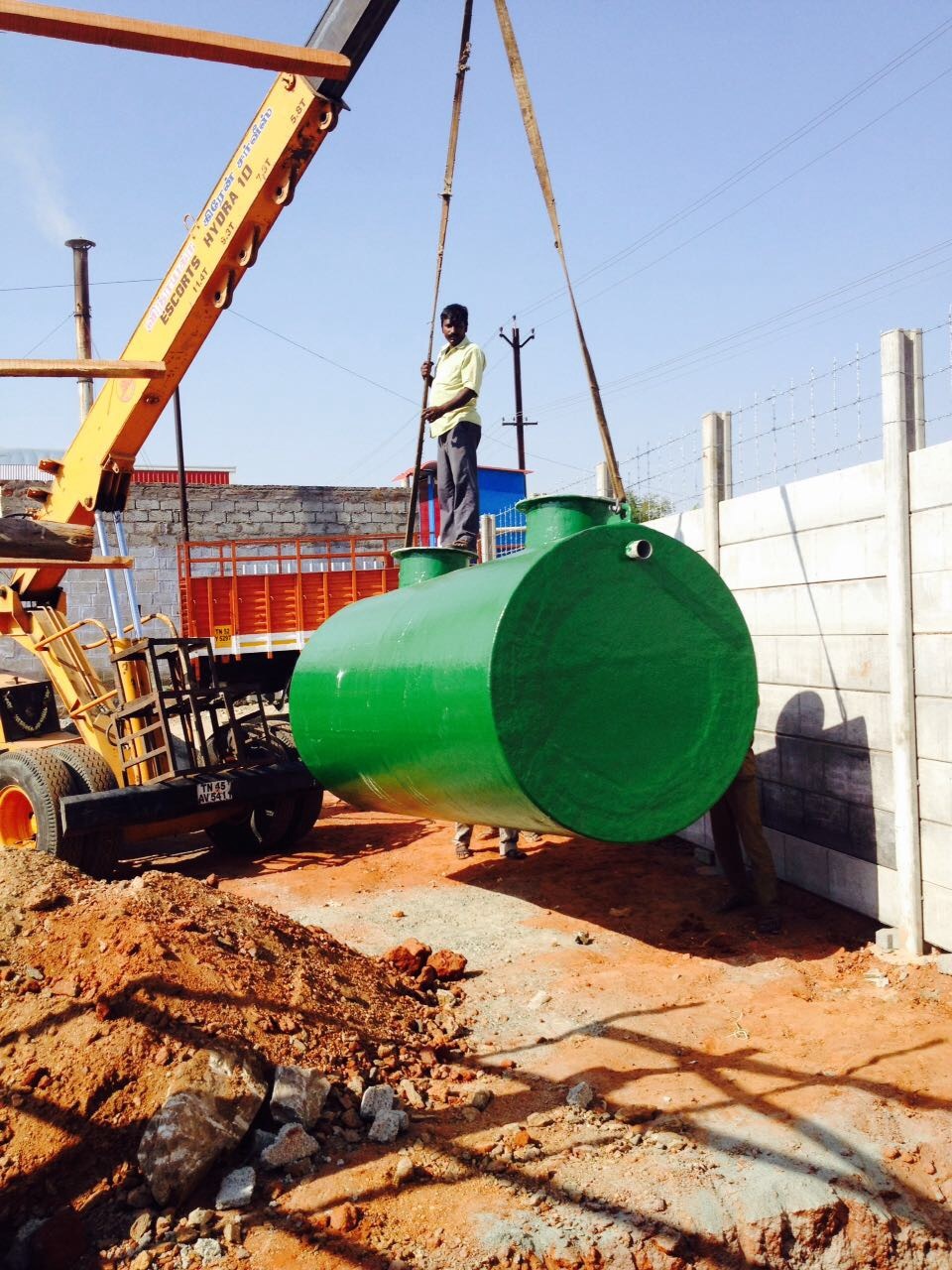 Frp Underground Water Tank - 100kl Capacity, Gray Color , Specialized ...