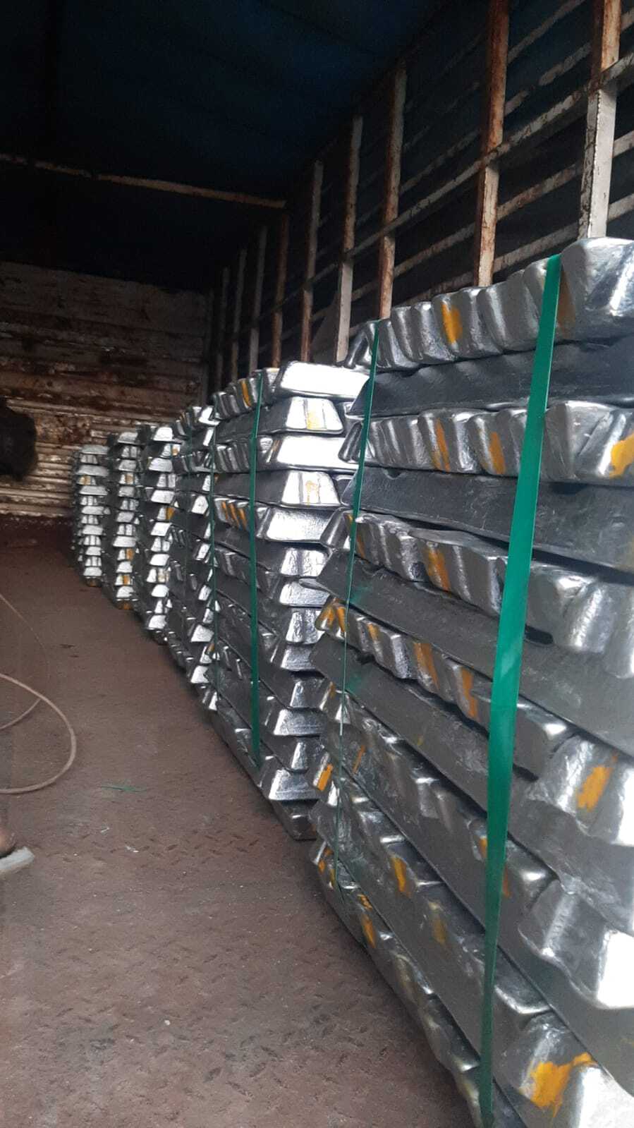 Lm24 Aluminum Alloy Ingot Application: Building at Best Price in Mumbai ...