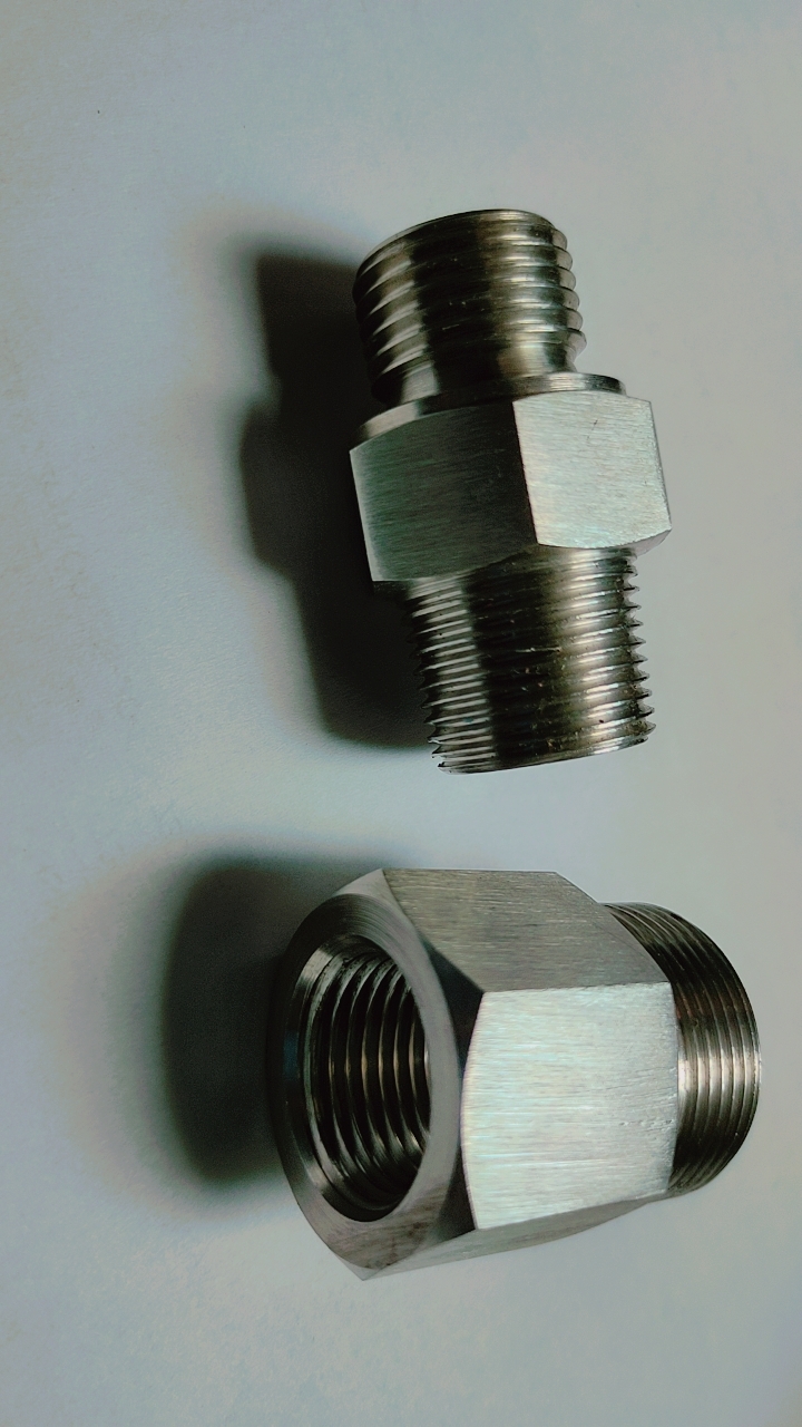 Bsp Male X Npt Female Ss-304/316 Connector - Color: Silver at Best ...
