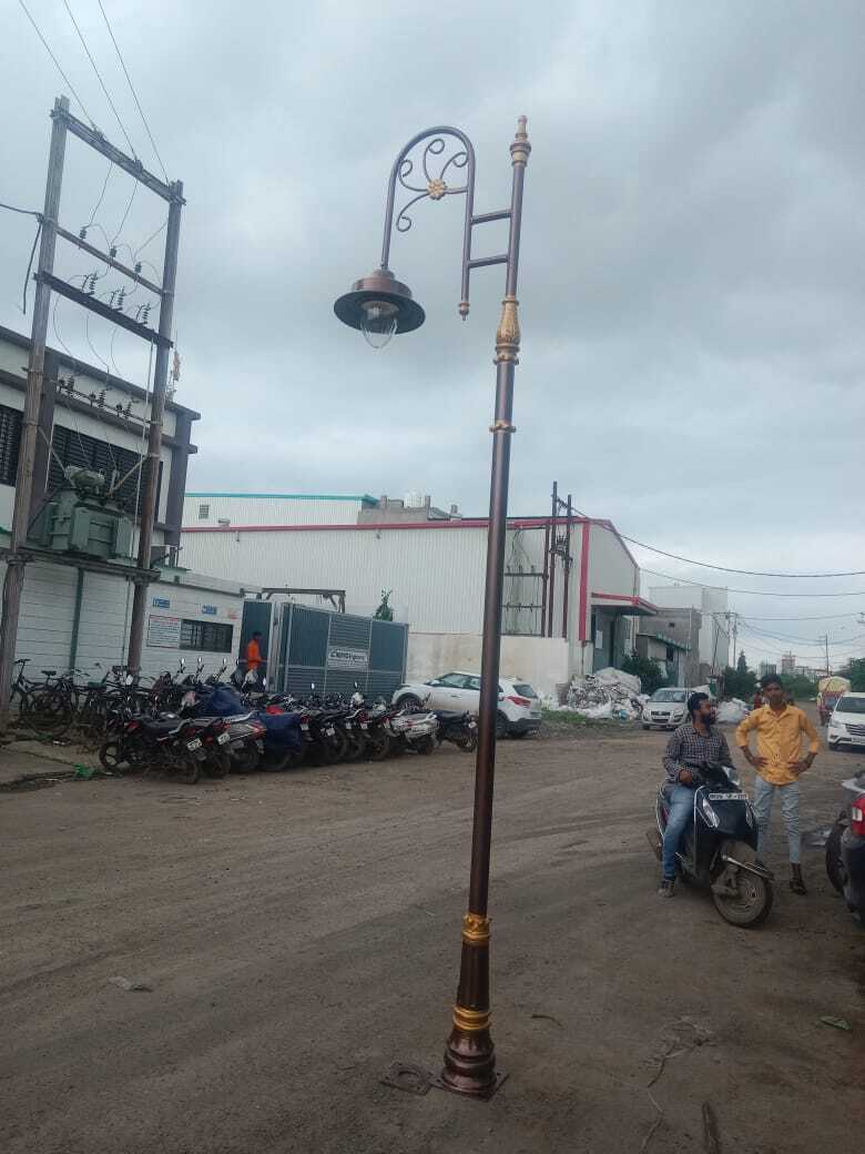4 Meter Street Light Pole at 16000.00 INR in Indore | R-proxima ...