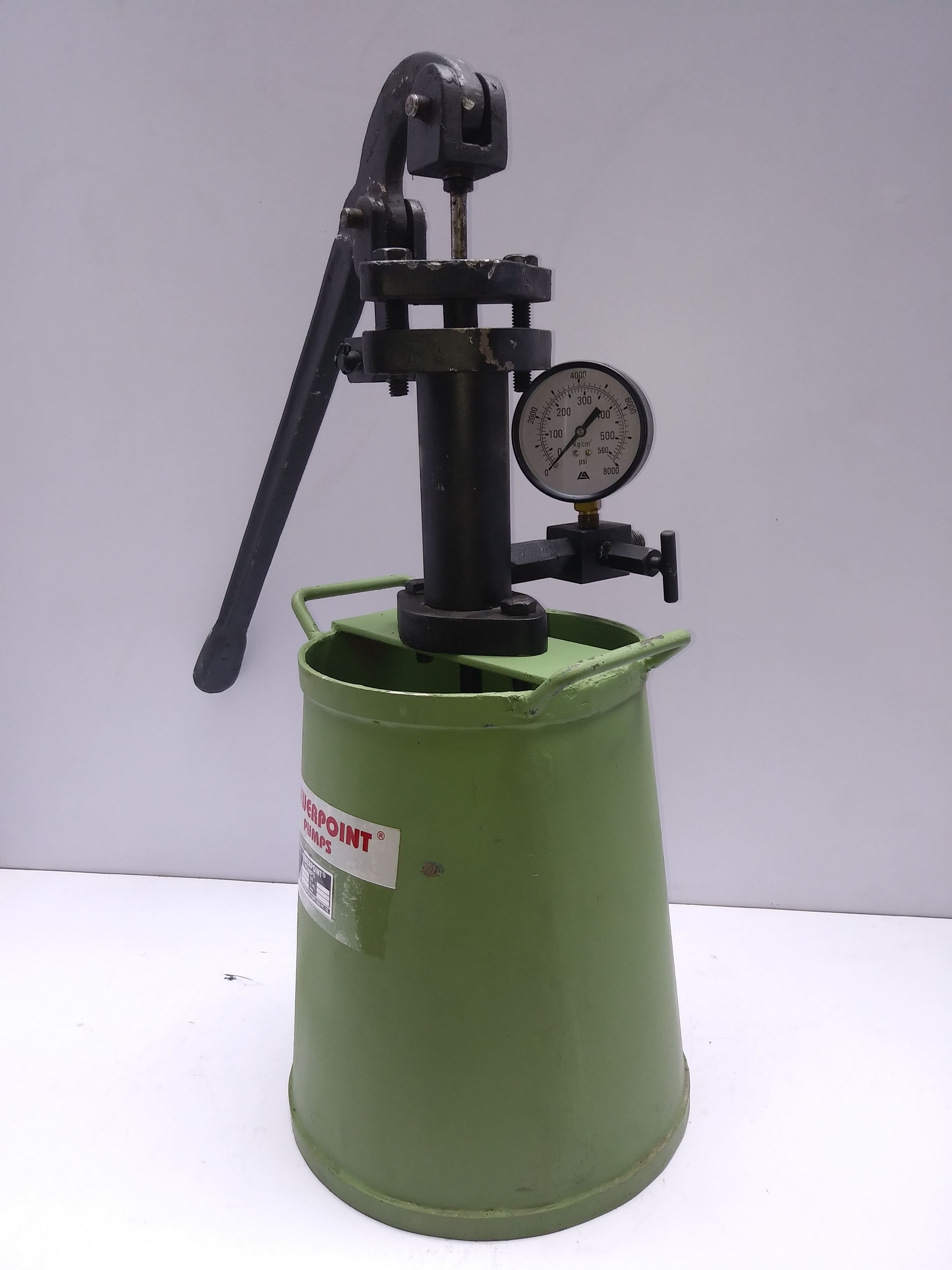 140 Kg Manual Hydraulic Testing Pump at 13500.00 INR in Kolkata | Mach ...