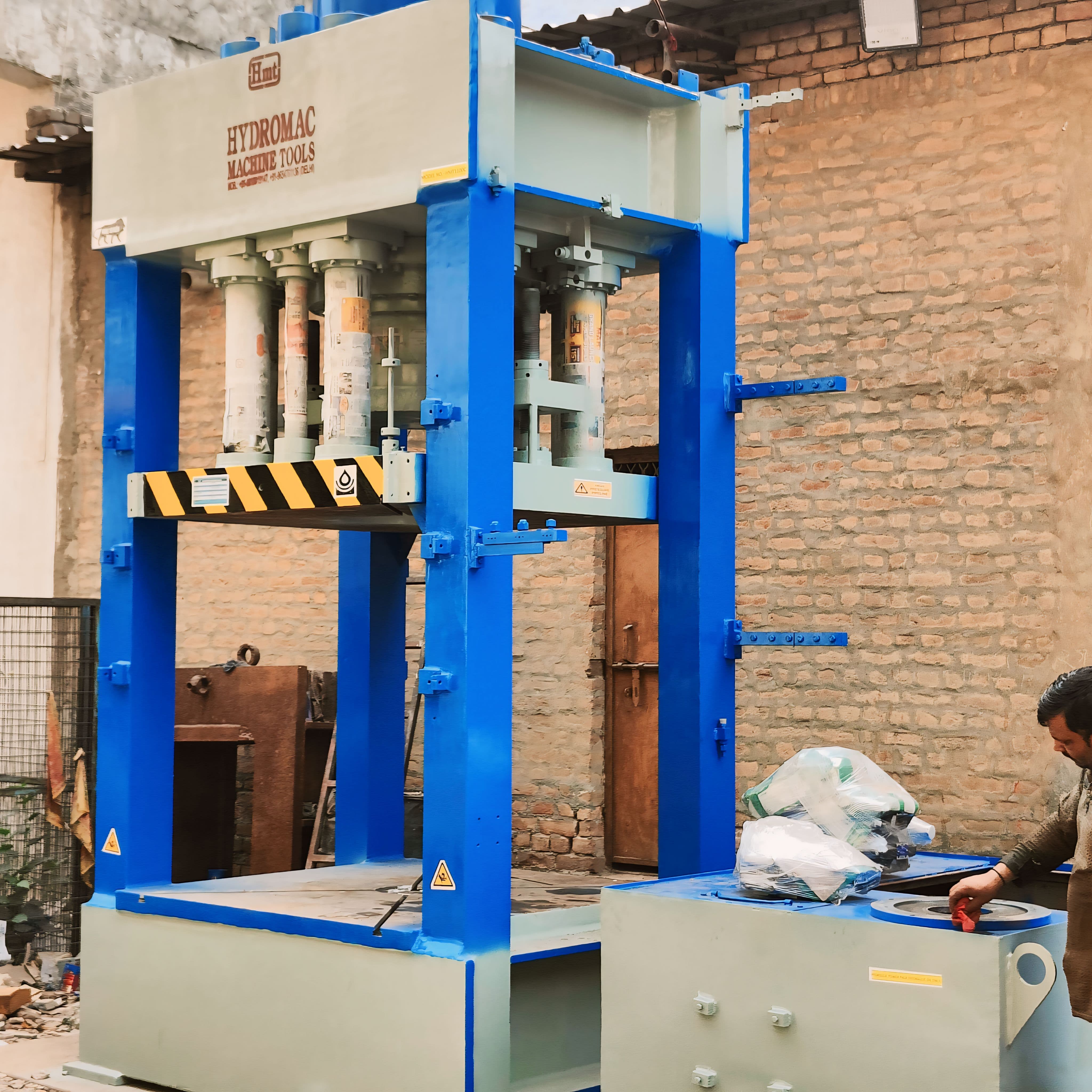 700 Ton Hydraulic Deep Draw Press Machine at Best Price in Delhi | M/s ...
