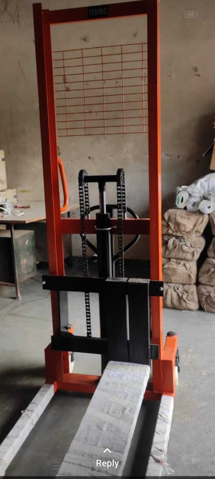 Hydraulic Manual Stacker - Ergonomic Design, Different Sizes Available ...