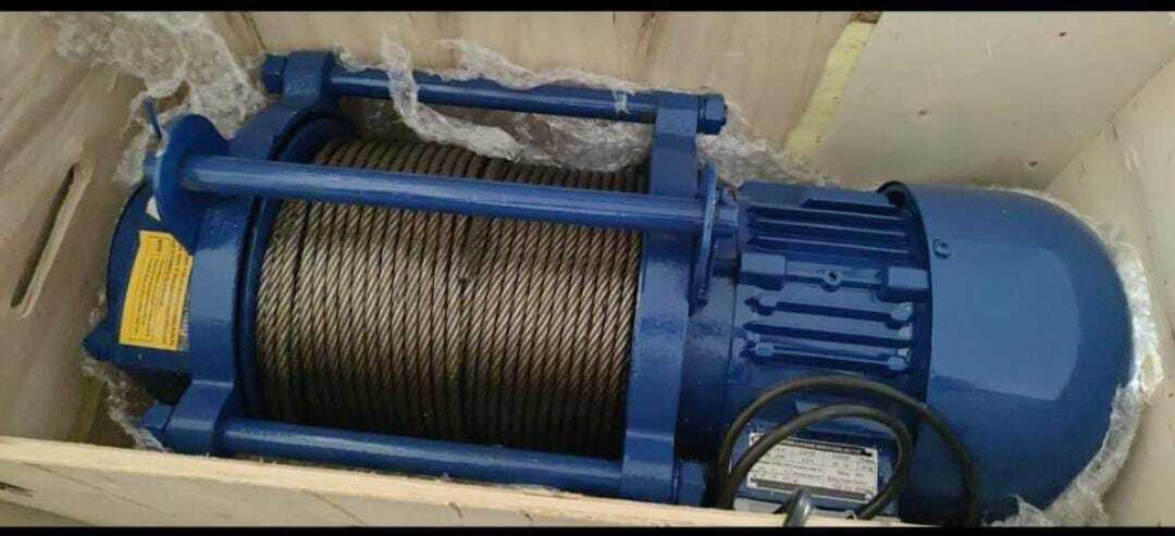 Grey 3 Phase Electric Winch at Best Price in Mumbai | Hardware City