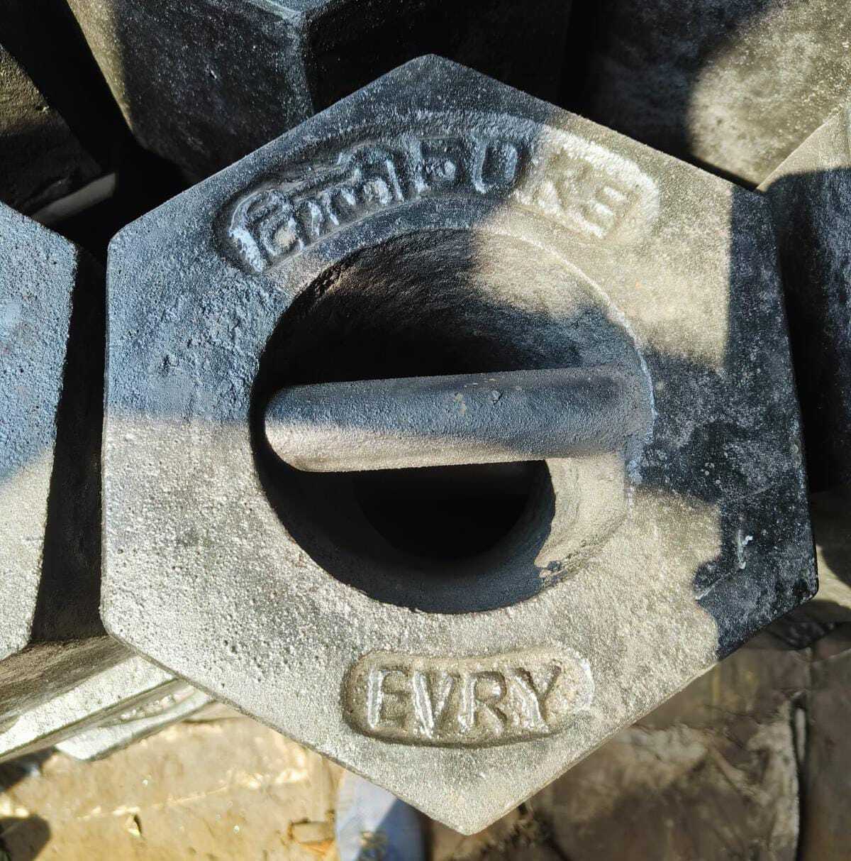 Cast Iron Weight - Hexagonal Shape , 1kg To 500g Variants In Gray Color ...