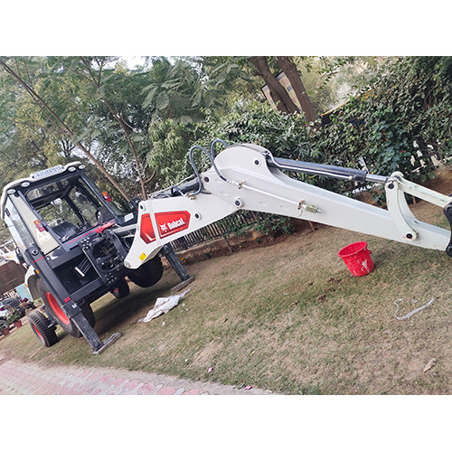 Bobcat B-900 Breaker Pipeline at 75000.00 INR in Jaipur | Hari Om Hydraulic