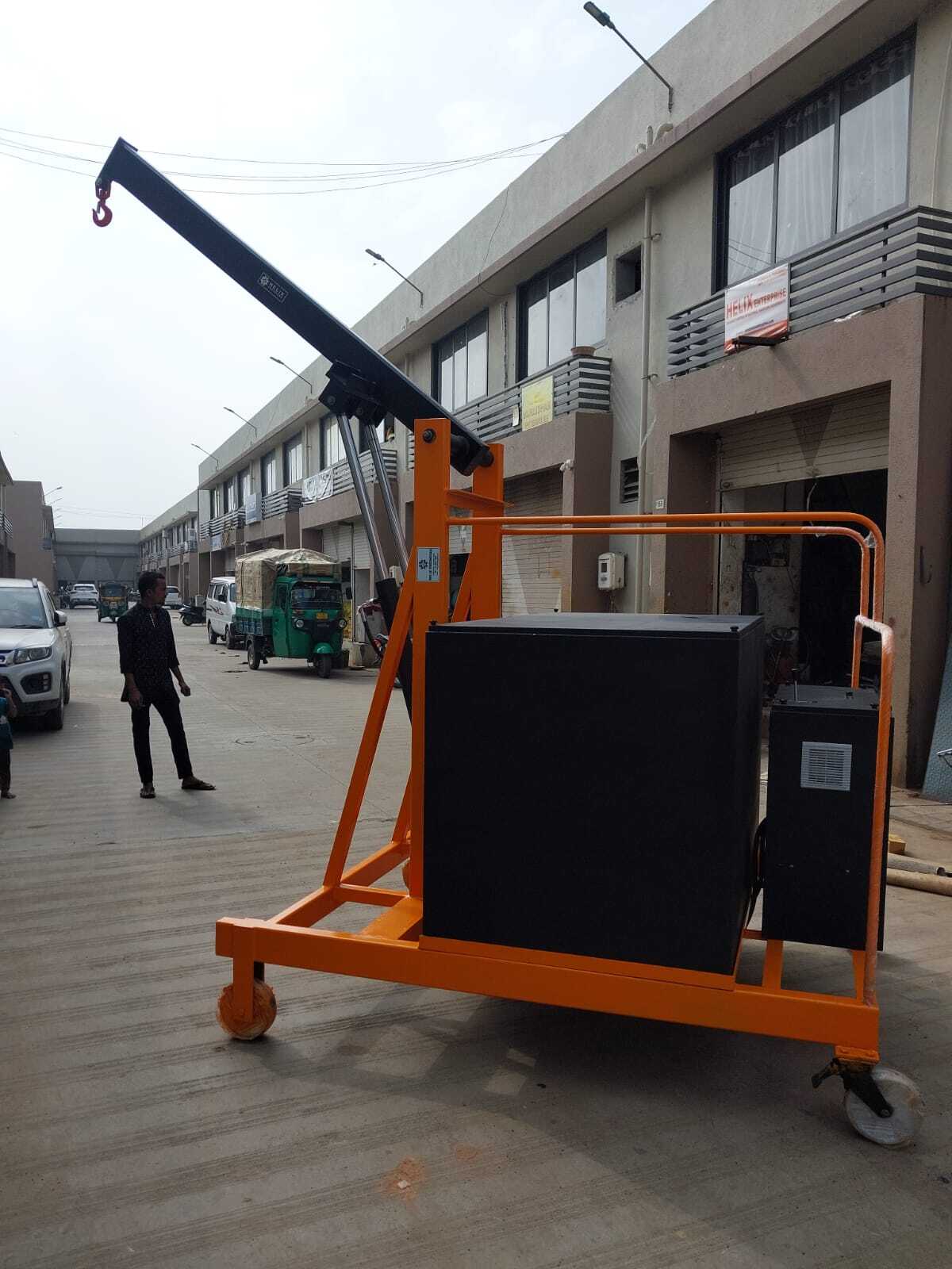 Counter Balance Floor Crane at 64900.00 INR in Ahmedabad | Helix Engineers