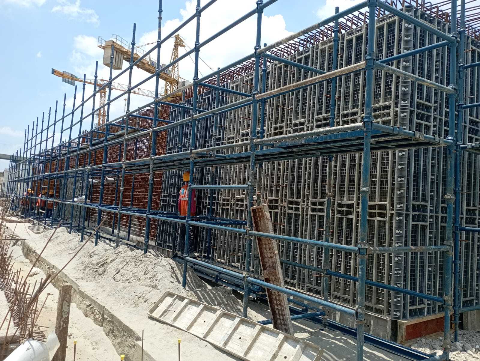 Plastic Shuttering Plate - Application: Concrete Column Forming at Best ...