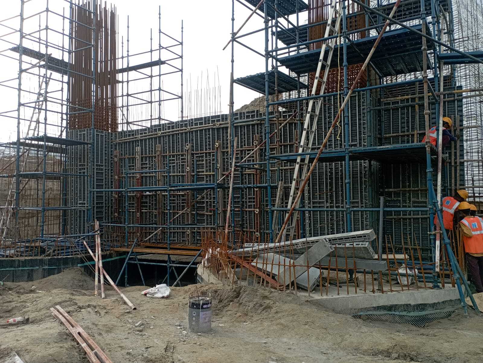 Plastic Shuttering Plate - Application: Concrete Column Forming at Best ...