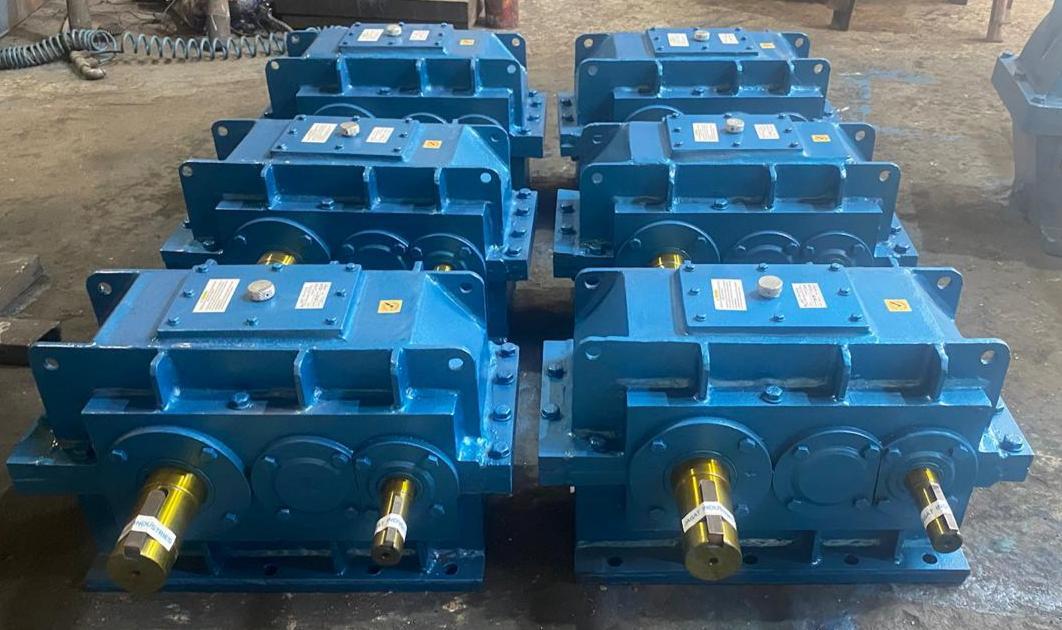 Helical Gear Box - Stainless Steel, Custom Sizes Available | High ...