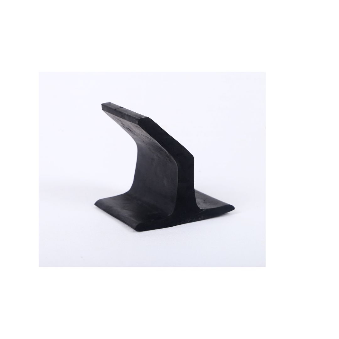 Epdm Rubber Cleats at Best Price in Palghar, Maharashtra | Saga ...