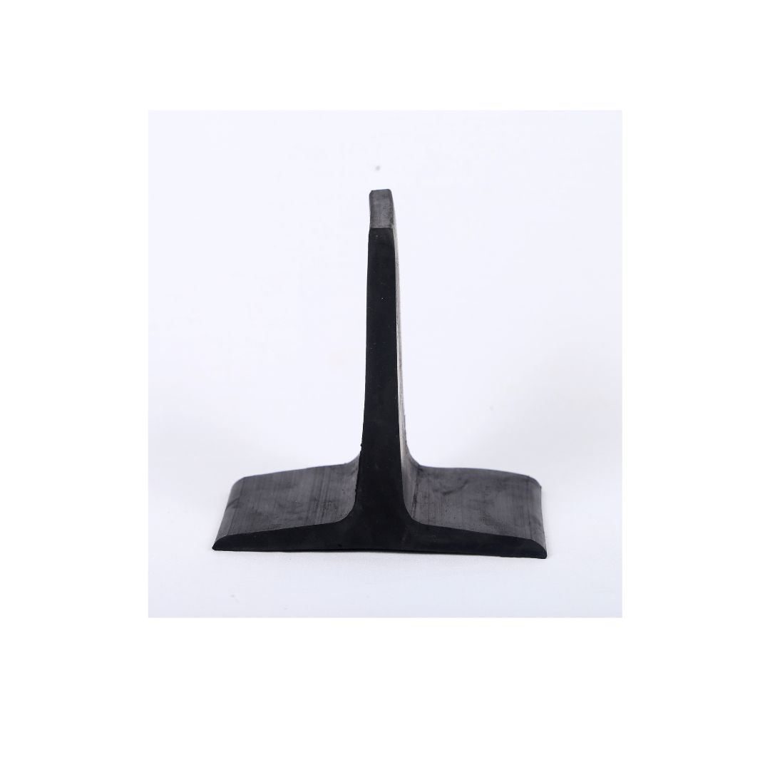 Epdm Rubber Cleats at Best Price in Palghar, Maharashtra | Saga ...