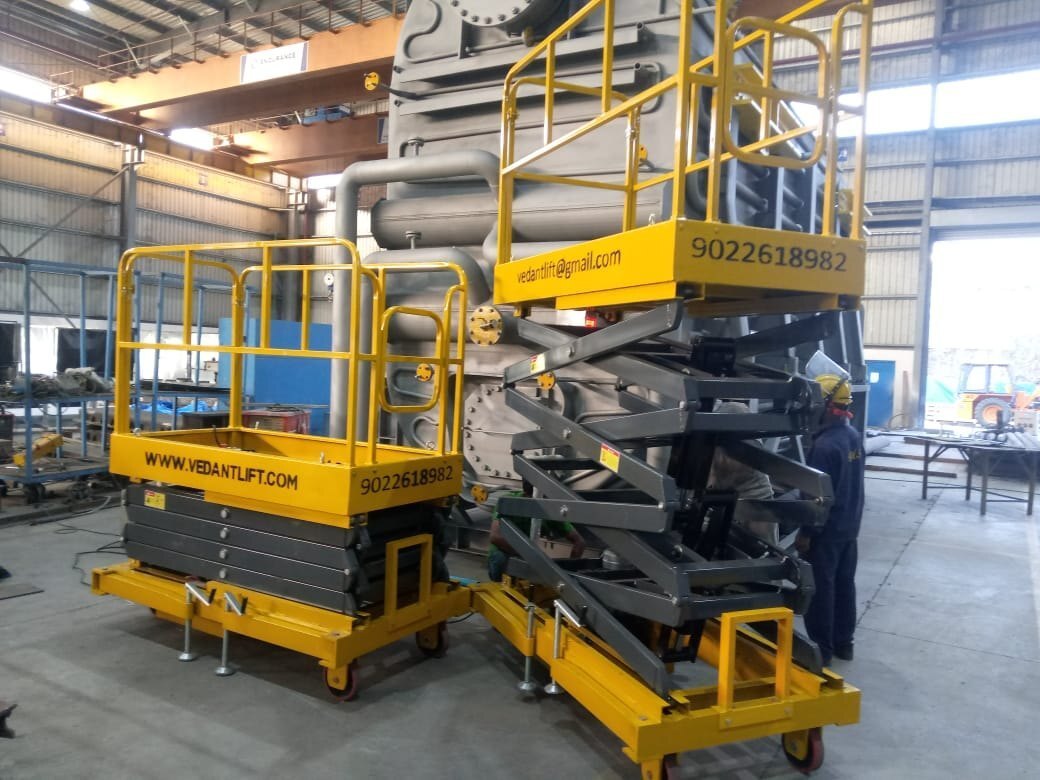 Self Propelled Electric Scissor Lifts at 495000.00 INR in Pune | Vedant ...