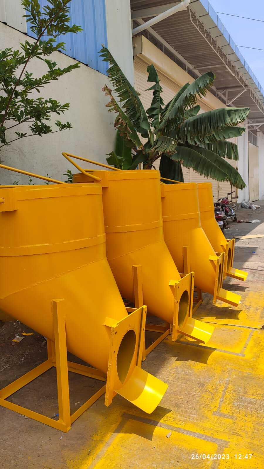 Industrial Concrete Bucket at 56000.00 INR in Pune, Maharashtra | Hadid ...