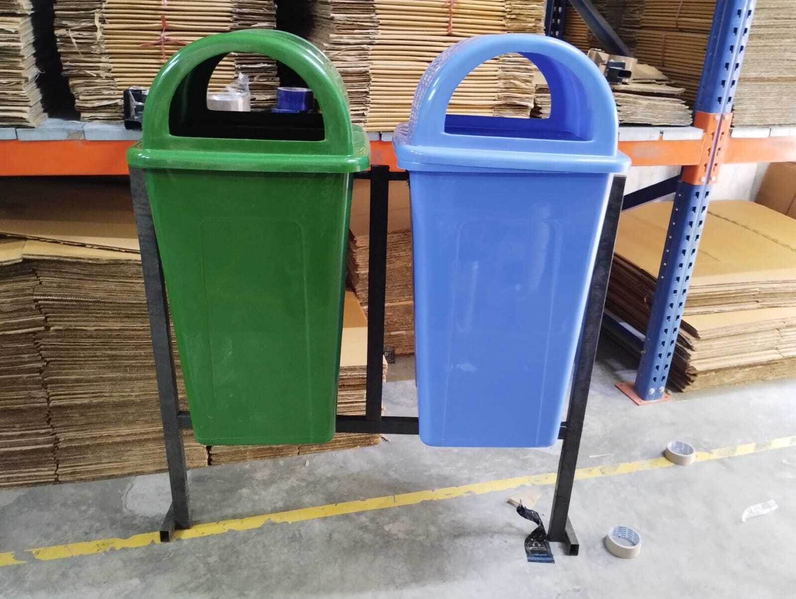 Outdoor Plastic Dustbin With Ms Stand at 2899.00 INR in New Delhi ...