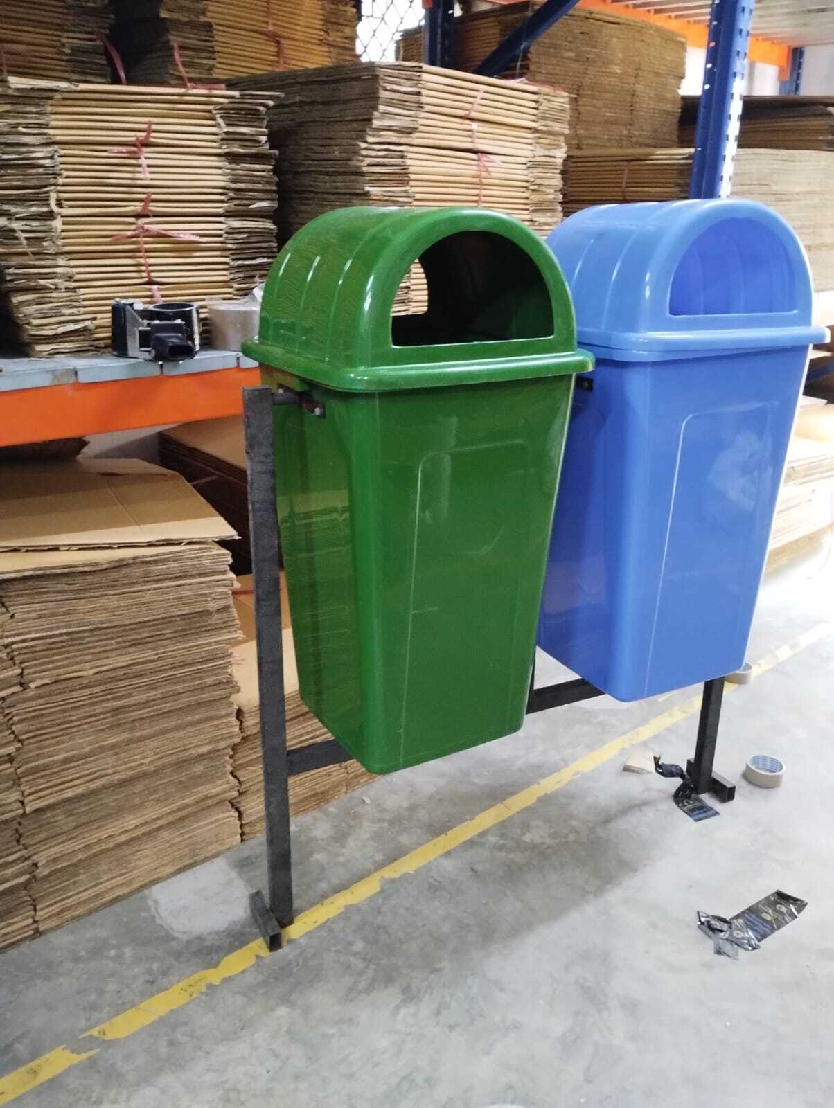 Outdoor Plastic Dustbin With Ms Stand at 2899.00 INR in New Delhi ...